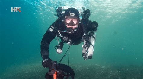 Velimir Vrzić Bivši Policajac Istraživač Dubina Pomorac