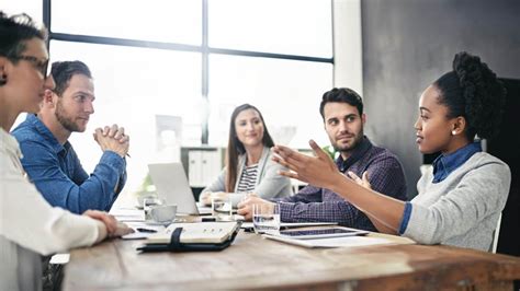 Sharing Ideas At Work 8 Ways To Encourage Idea Sharing Fellowapp