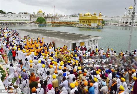 Sri Guru Granth Sahib Holy Book Photos And Premium High Res Pictures