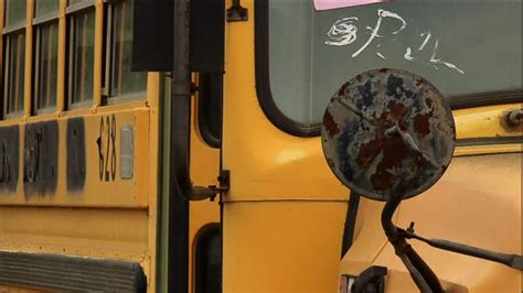 17 School Bus Mirrors Stock Videos Footage And 4k Video Clips Getty Images