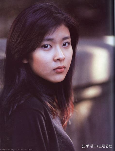 松隆子｜从 国民初恋”到 暗黑女王”，她如何成为日本影坛的传奇？ 知乎