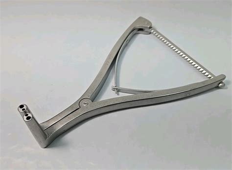 Integra 119654 Hintermann Forceps Distractor Retractor Surgical