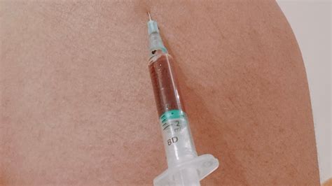 Girl Getting Injection Crying In Buttocks Youtube