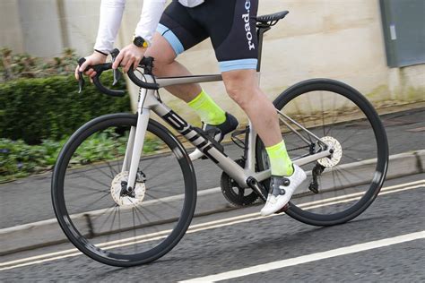 Review BMC Teammachine SLR Two 2021 Road Cc