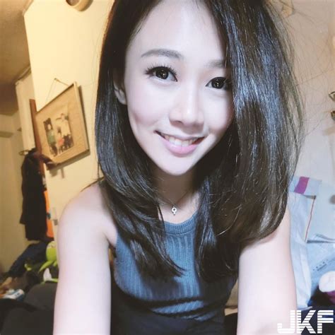 蕾儿 事业线又长又直！上围好兇猛 15p 宅男番号吧