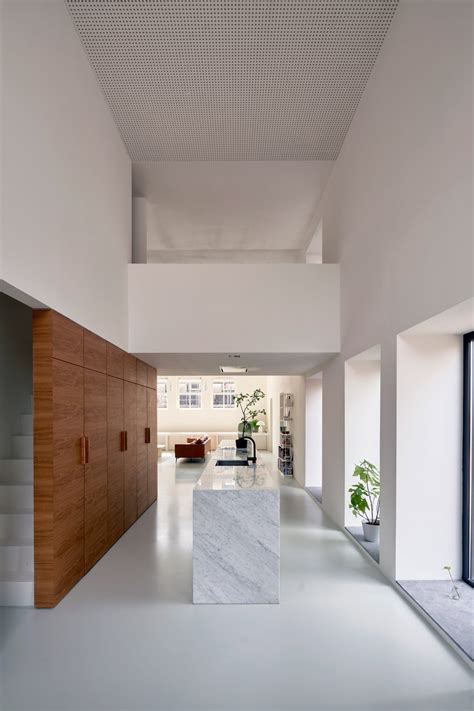 Eklund Terbeek Creates The Gym Loft Within A Former School Gymnasium