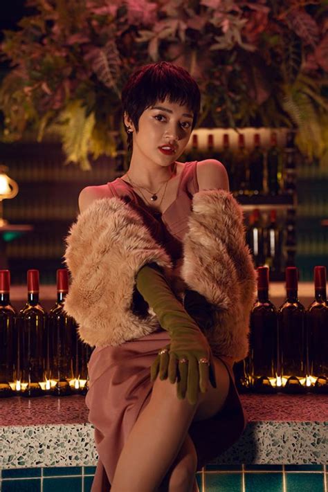 Bảo Anh sexy đến từng centimet trong bộ ảnh đầu năm