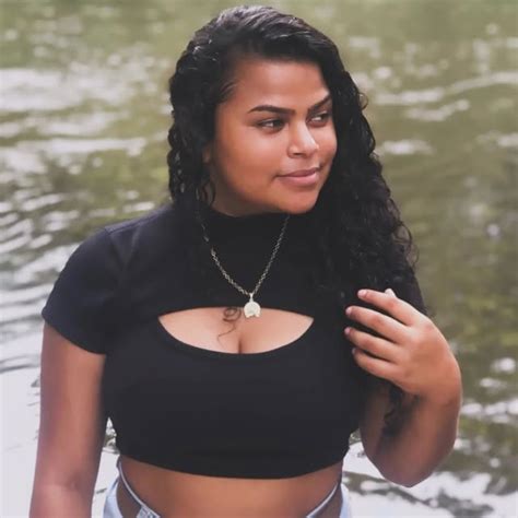 Mayara Threads Say More