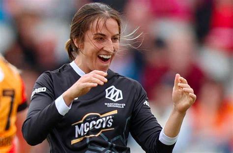 Fi Morris Creates History With Her 5 Wicket Haul In Womens Hundred Female Cricket