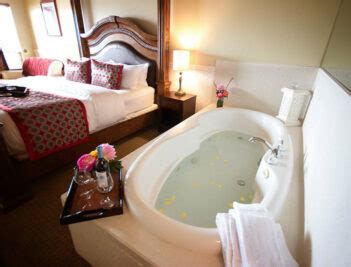 Guest Rooms · Camano Island Inn And Bistro