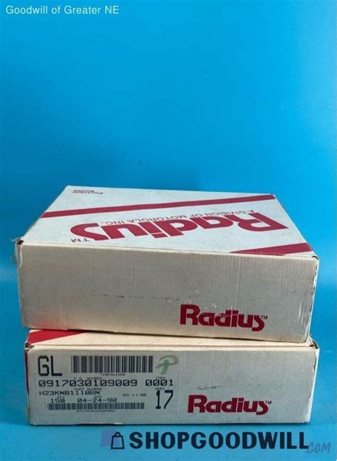 Motorola Radius P10 Portable Radios X 2