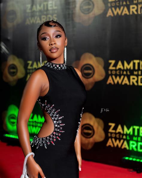 Graciouskaoma Graciouskaoma • Instagram Photos And Videos