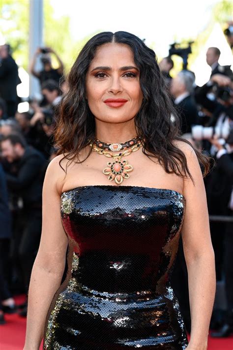 Salma Hayek Looks Unrecognizable In Then And Now Photos