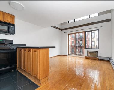 East 10th Street — Listing History And Nearby Rentals