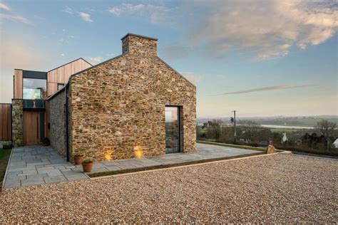 Britannia Stone Launches Premium Natural Stone Cladding Range
