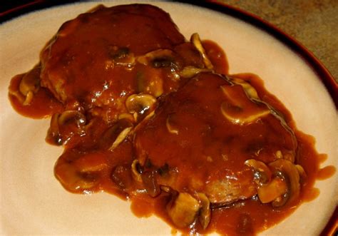 Salisbury Steak With Egg Noodles Recipe