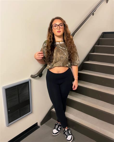 Ryleigh Ryleighschumpert • Instagram Photos And Videos