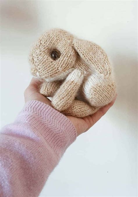 Free Bunny Rabbit Knitting And Crochet Patterns Вязаные игрушки