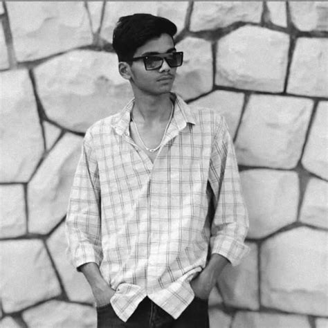 ਨਿਤੇਸ਼ 🤍 Nitesh Itsniteshofficial • Threads Say More