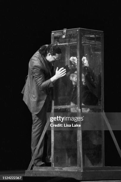 Teller Magician Photos And Premium High Res Pictures Getty Images