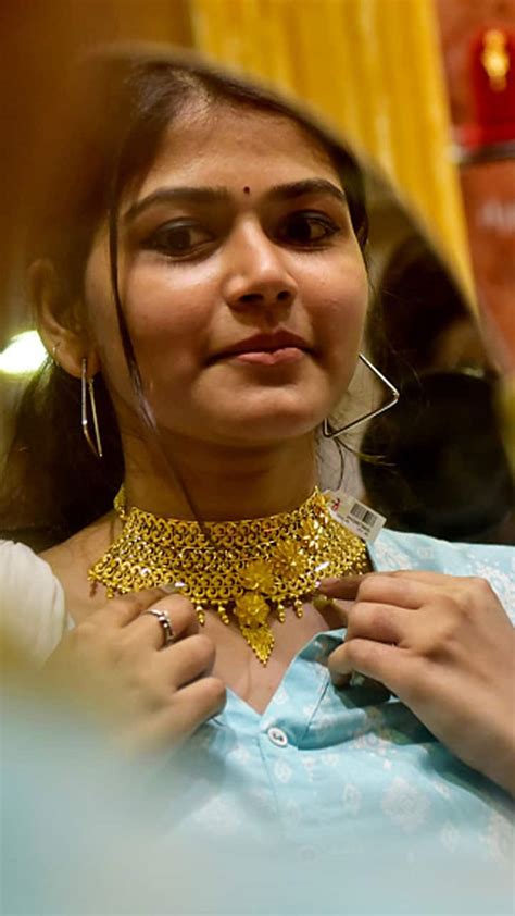 Gold Prices Drop Today November 14 Check 22k 24k Rates Asianet News