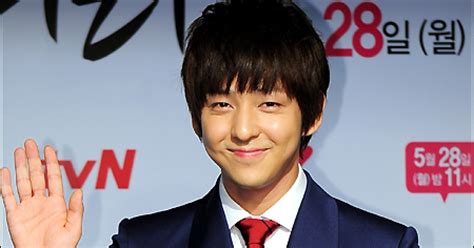 Md포토 김기범 귀여운 미소