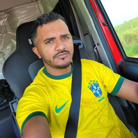 ℜ𝔬𝔟𝔰𝔬𝔫 𝔓 𝔖𝔦𝔩𝔳𝔞 Robsonpsilva On Threads