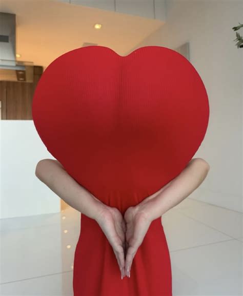 Japanese Social Media Trend Of Forming Heart Shapes With