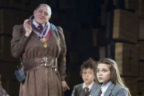 Oona Laurence In Matilda The Musical Matilda Broadway Matilda