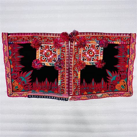 苗族精品贴布绣平绣花朵老绣片