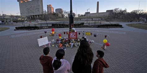 Two Men Charged With Murder In Kansas City Super Bowl Parade Shooting Wsj