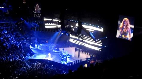 Two Black Cadillacs Carrie Underwood Detroit Mi 11 25 12 Youtube
