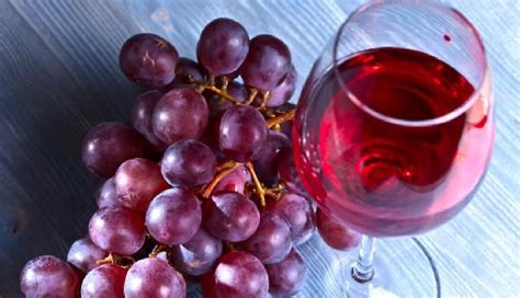 5 Benefits Of Red Wine For Skin And Hair