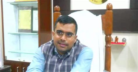 विदेश से नौकरी छोड़ शुरू की Upsc की तैयारी चौथे प्रयास में बन गए Ias अब बने सिटी कमिश्नर