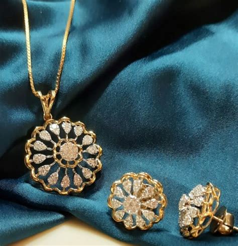 Diamond Pendant Set Diamond Pendant Sets Gold Jewellry Designs Mens