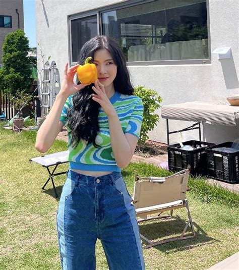 ♥이광수 이선빈 크롭티 입고 개미허리 노출 넘치는 상큼 매력 Ten★ 텐아시아 ♥이광수 이선빈 크롭티 입고 개미허리 노출 넘치는 상큼 매력 Ten★ 텐아시아