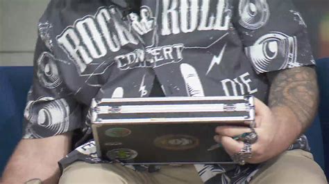 Caricaturist David Curbis Reveals His Newest Drawing On Wgn Morning News Wgn Tv