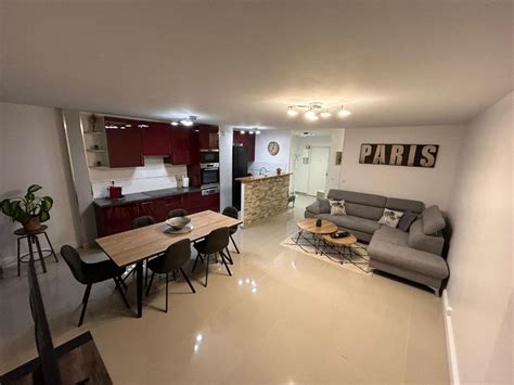 Disney Paris Rer A Parking Privé Champs Sur Marne Aktualne Ceny Na