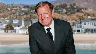 Excl Billionaire Ron Burkle Lists His Malibu Beach Cottage For 20
