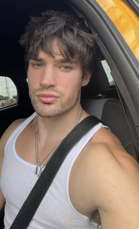 Wyatt Austin Cushman Tumbex