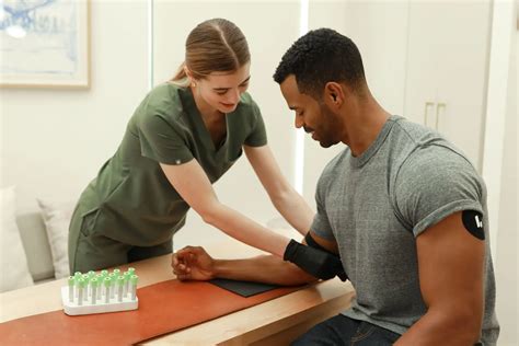 Glucose Vs Fructose Sucrose And Lactose Whats The Difference Levels Levels