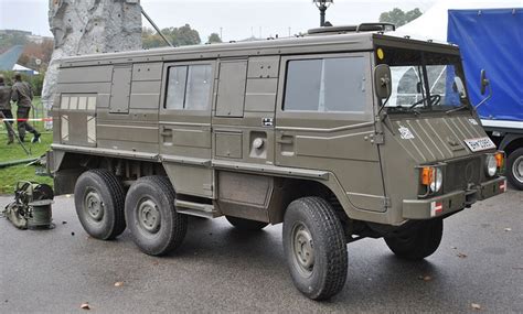 Pinzgauer 6x6 Off Road Military Vehicle