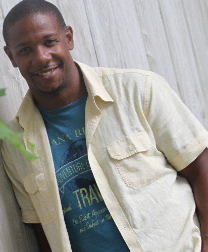 Who Is Ethan Henry Dating Ethan Henry Girlfriend Wife