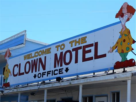 Creepy Why Do People Visit The Clown Motel In Nevada Drivin And Vibin