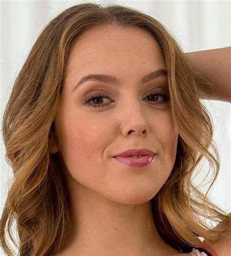 Zoe Doll Facts Bio Career Net Worth Aidwiki