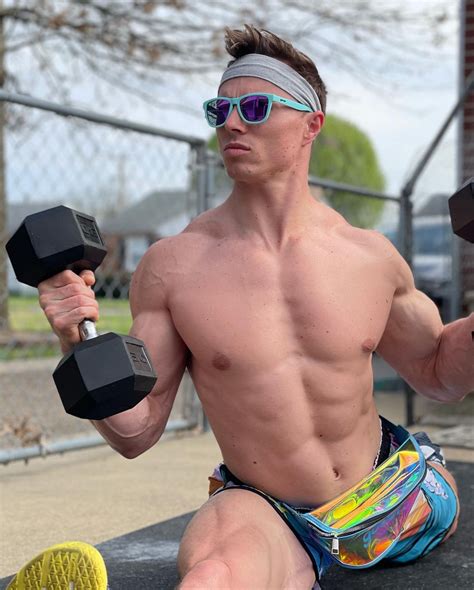 Crazzy Monday Fitness And Bodybuilding Lifestyle And Thinking Pro