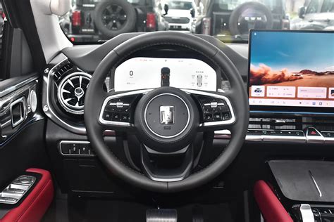 【坦克4002 0t 标准版 汽油方向盘图片 汽车图片大全】 易车