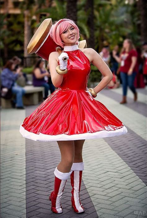 Amy The Hedgehog Cosplay