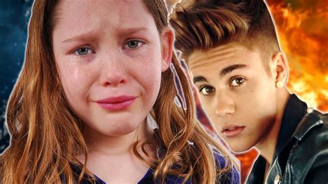 Girls Crying Over Justin Bieber
