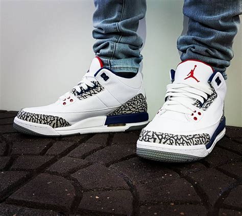 True Blue 3 On Feet